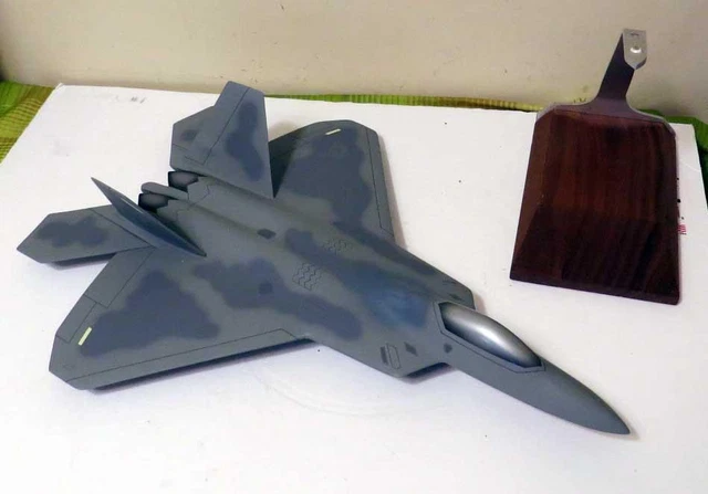 LOCKHEED F-22 RAPTOR Desktop Model 1:48 Scale New £94.77 - PicClick UK