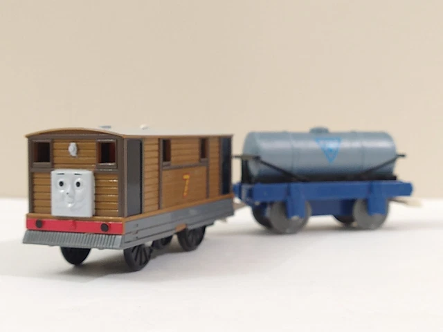 THOMAS & FRIENDS "TOBY" + WaterTank TrackMaster TOMY HiT Toy Company ...
