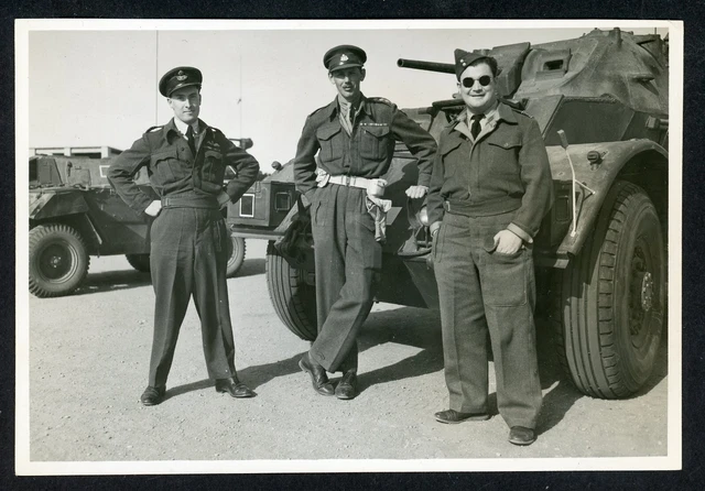 WW2 RAF ORIGINAL Photo Of Wing Commander W Sizer, Dfc & Bar On Right ...