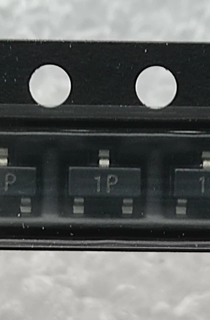 SMD TRANSISTOR 2N2222A ou 2N2222 marquage 1P SOT-23 chip IC .B85.3 £1. ...