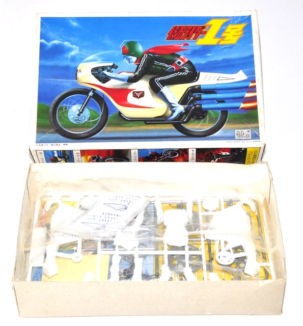 DE COLECCIÓN BANDAI Kamen Rider Cyclone Motorcycle Model Kit Wind Up ...