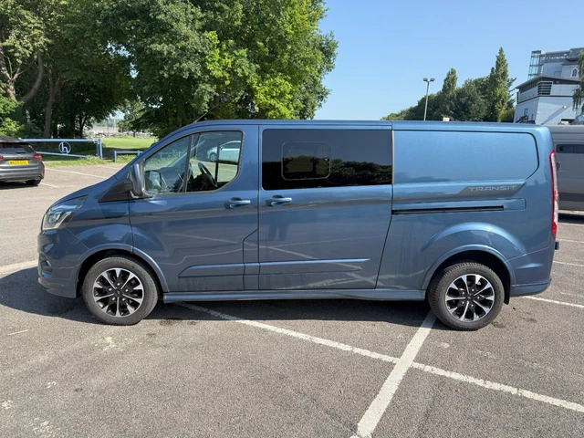 FORD TRANSIT CUSTOM 320 SPORT DCiV DOUBLE CAB /COMBI VAN/CREW VAN £ ...