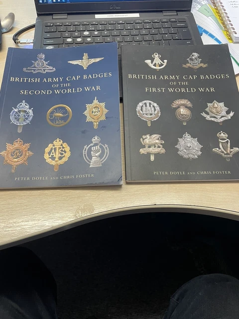 BRITISH ARMY CAP Badges Book- WW1 And WW2 £14.99 - PicClick UK