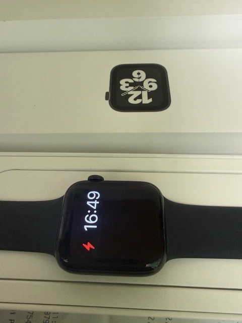 APPLE WATCH SE 44mm Sport Band GPS ( leggi descrizione ) EUR 90,00 ...