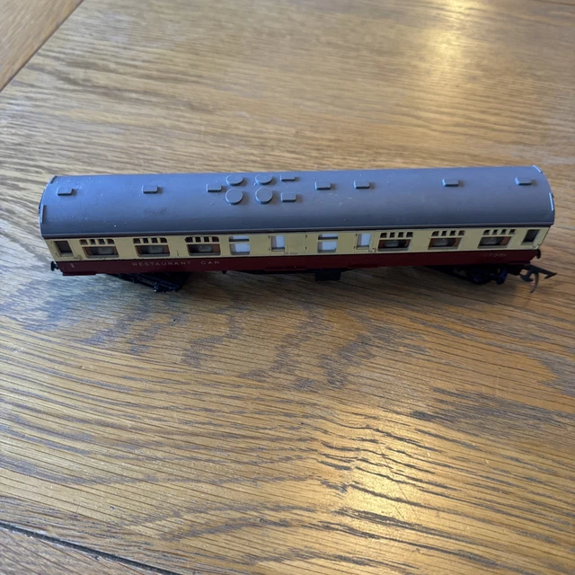 TRI-ANG OO M2001 Maroon Restaurant Coach Unboxed £10.00 - PicClick UK