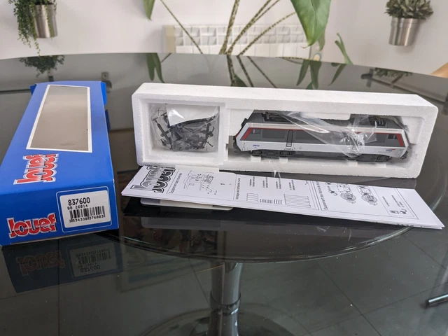 JOUEF REF 8376 HO - Locomotive type BB 26000 multi services ep V SNCF ...