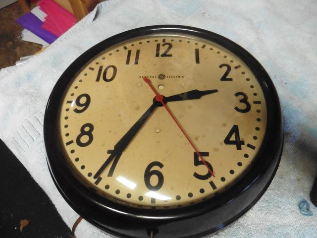 VTG GENERAL ELECTRIC GE Red Eye School Classroom Industrial Wall Clock ...