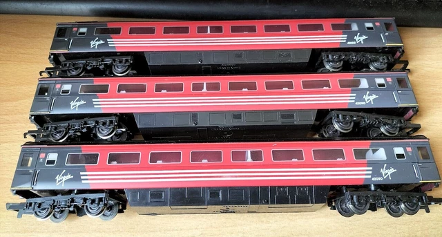 HORNBY VIRGIN DIESEL Locomotives 43065 43080 Untested + 5 Coaches 42090 ...
