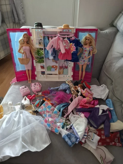 BARBIE WARDROBE WITH 2 Dolls , Clothes And Accessories £21.51 - PicClick UK