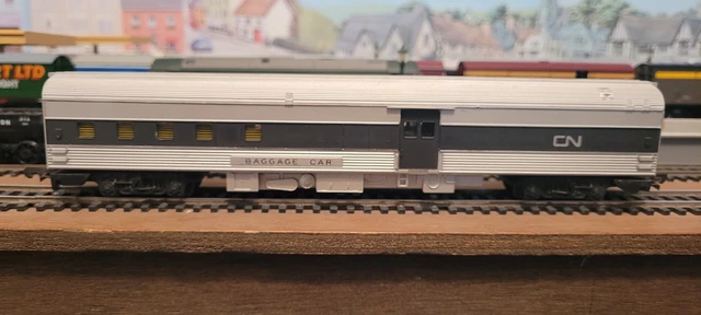 TRI-ANG HORNBY CANADIAN National Baggage Car, silver paint finish ...