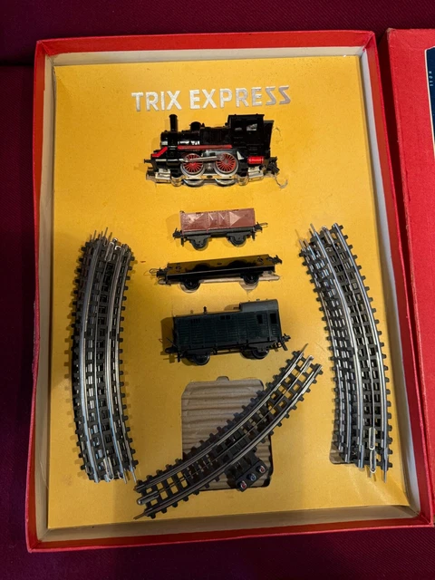 TRIX EXPRESS H0 Batteriebahn 7/902 Güterzug Dampflok+ Güterwagen in OVP ...