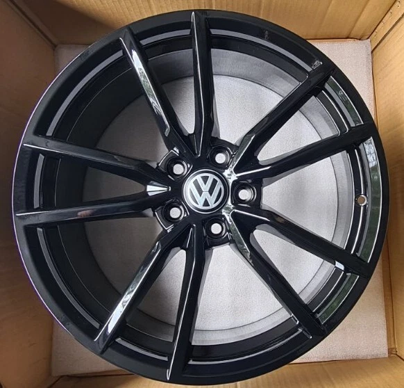 19& GENUINE VW Golf R MK7 Pretoria Alloy Wheel 5G0601025CK /AJ SINGLE £ ...