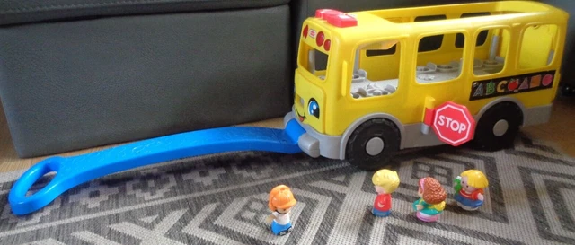FISHER PRICE LITTLE People Big Yellow School Bus Pull Along Lights ...