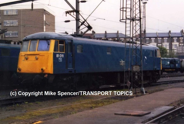 DIESEL RAILWAY PHOTO CLASS 81 81011 (Cat No MSP81011) Willesden 05-05 ...