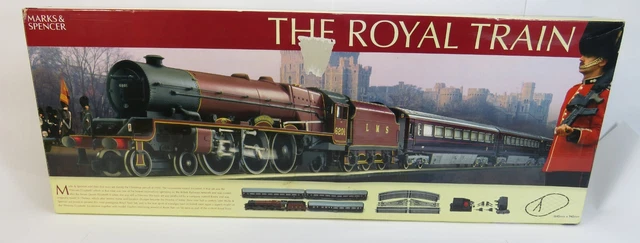 OO GAUGE HORNBY R1045 The Royal Train Set - Unused EUR 232,66 - PicClick IT