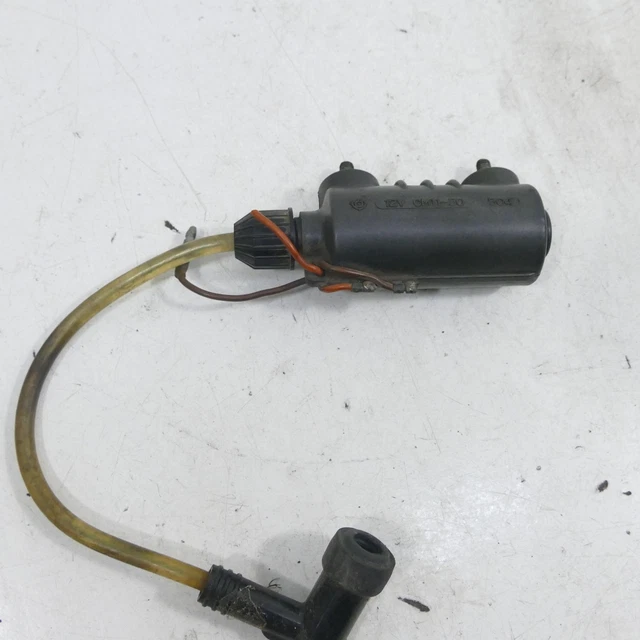 YAMAHA RD 250 1A2 EZ:79 Bobina di accensione con cavo di accensione spina candela 47137 EUR 25 ...