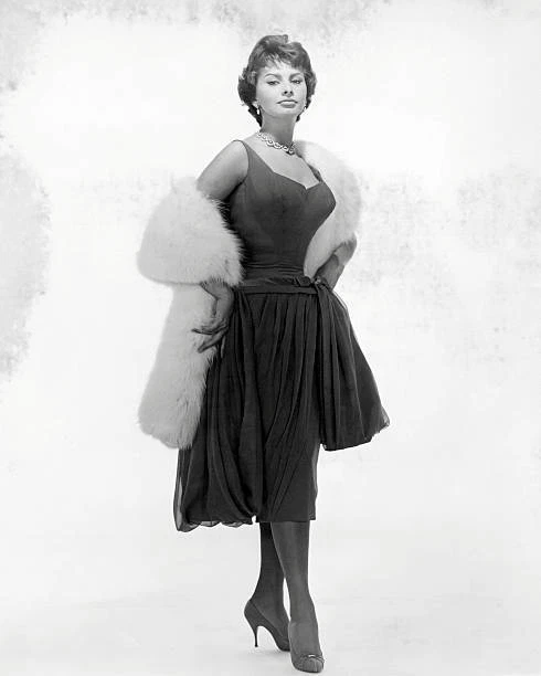 ITALIAN ACTRESS SOPHIA Loren circa 1957 Old Movie Photo EUR 6,49 ...