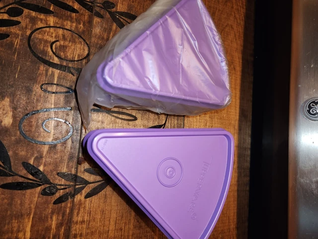VINTAGE TUPPERWARE PURPLE Pie Slice Keeper with Lids Wedge Container 2 ...
