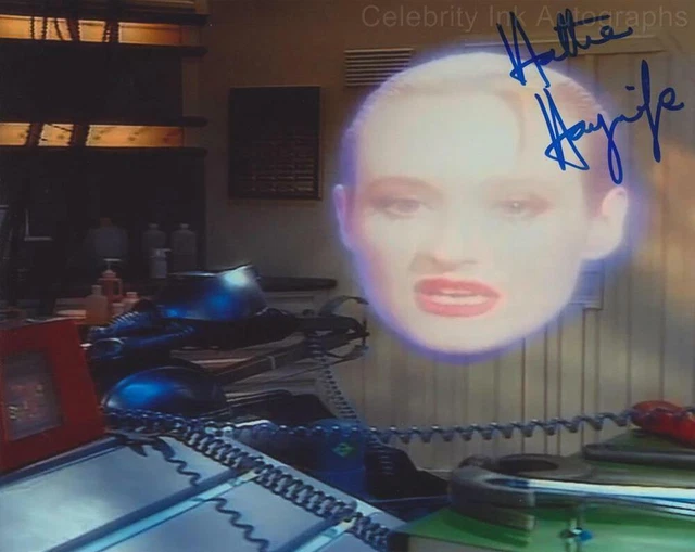 HATTIE HAYRIDGE AS Holly - Red Dwarf GENUINE SIGNED AUTOGRAPH £22.95 ...