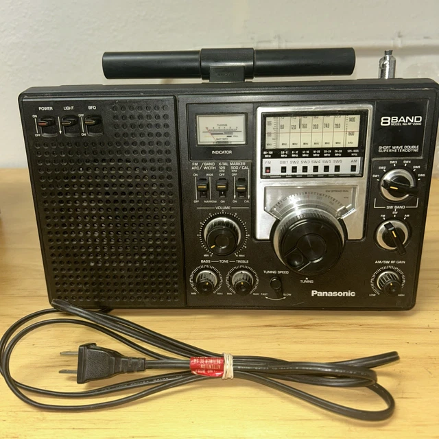 PANASONIC MODEL NO. RF-2200 FM/AM/Shortwave 8-Band Portable Radio ...