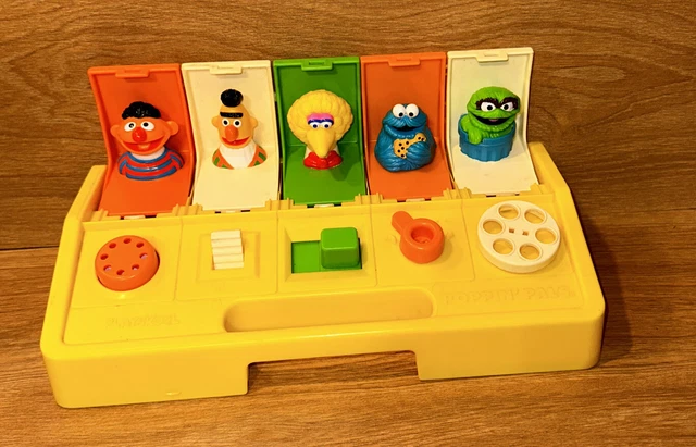 PLAYSKOOL POPPIN’ PALS Pop Up Toy Sesame Street Baby Learning Toy ...