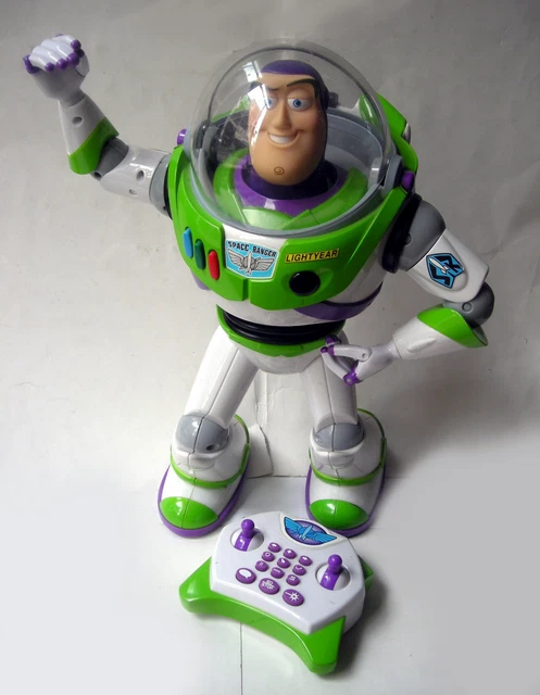 TOY STORY - ULTIMATE BUZZ L'ECLAIR - BUZZ LIGHTYEAR - radiocommandé ...