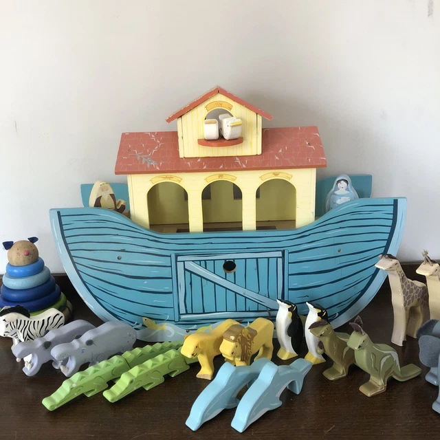 LE TOY VAN Large Wooden Noahs Ark and 10 Pairs of Animals and Cat ...