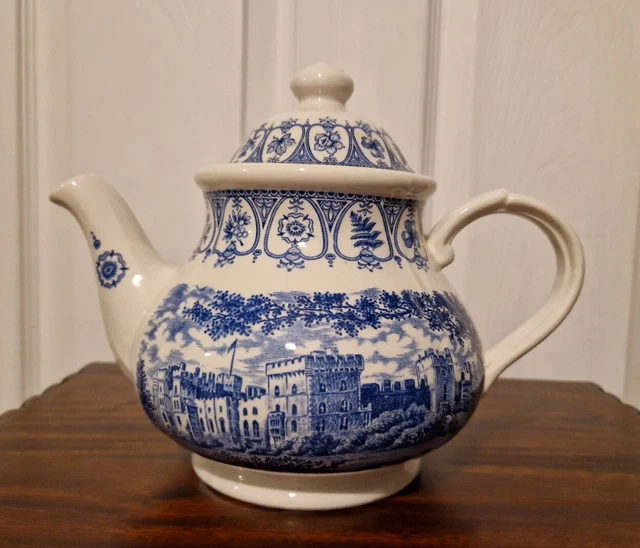 BROADHURST SILVER JUBILEE Queen Elizabeth II Tea Pot, Windsor Castle. £ ...
