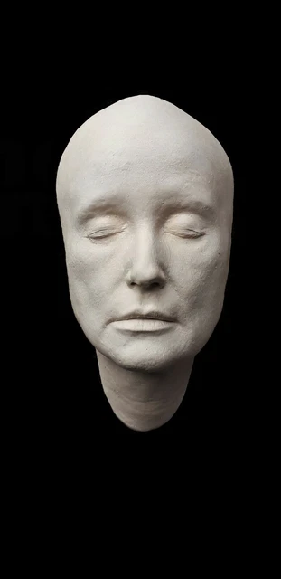 LIFE SIZE BUST demi moore life cast mask....white. £20.00 - PicClick UK
