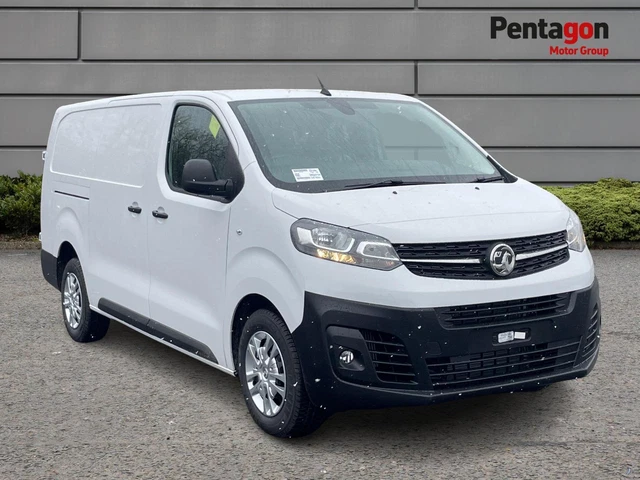 VAUXHALL VIVARO PANEL 1.5 Turbo D 2900 Dynamic Panel Van 6dr Diesel ...