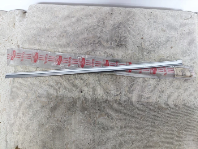 NOS TOYOTA トヨタ BACK WINDOW SIDE MOULDING LH CORONA RT RX MarkII # 75574 ...
