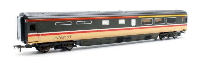 HORNBY 'OO' GAUGE R40004 Br Intercity Swallow Mk3 Buffet Car *Weathered ...
