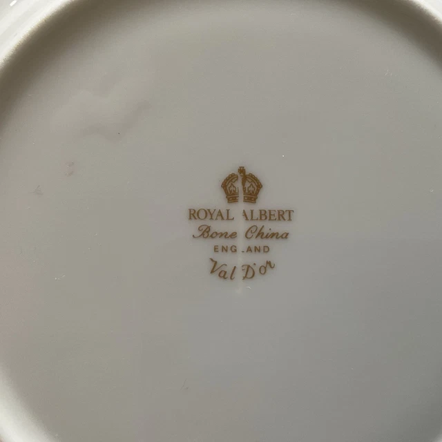 ROYAL ALBERT VAL D'Or Fluted Gold Trim Bone China Covered Butter Dish ...