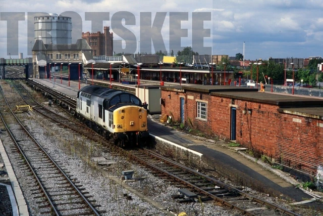35MM SLIDE BR British Railways Diesel loco Class 37 37798 1994 Original ...