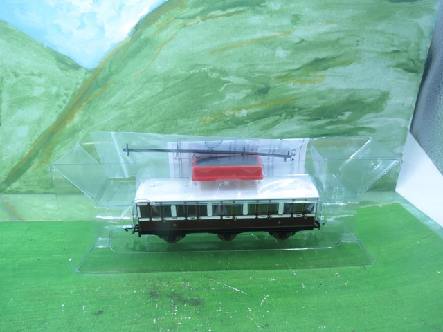 HORNBY R40120 LNWR 6 Wheeled 3rd Class coach 1523 with lights - Mint ...