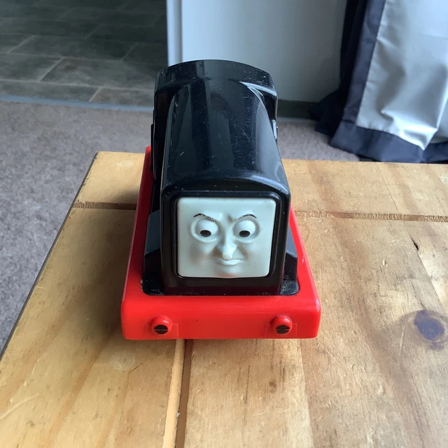 DEVIOUS DIESEL RR09RT Thomas The Tank Engine Friends Push Along Golden ...