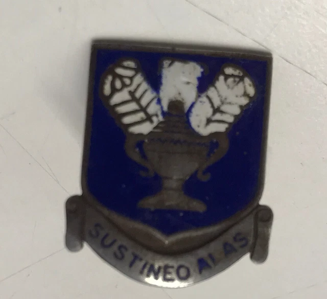 WWII US ARMY DI Unit Crest Air Corps Sustineo Alas Pin screw back ...