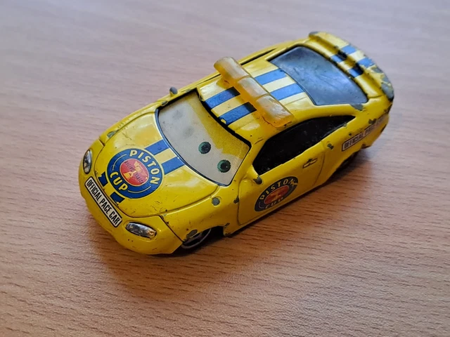 DISNEY PIXAR CARS lenticular eyes Piston Cup Pace Car £2.28 - PicClick UK