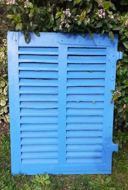 PETIT VOLET BLEU à persiennes L75xH101cm - small blue shutter with ...