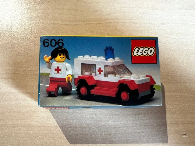 LEGO TOWN: AMBULANCE / Krankenwagen (606) EUR 200,00 - PicClick DE