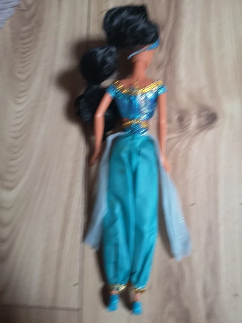 VINTAGE. SIMBA TOYS Disney's "PRINCESS JASMINE" DOLL FROM ALADDIN EX ...