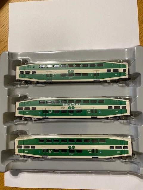 ATHEARN 10161 GO Transit Bombardier Control Car and 2 Coaches N Gauge £ ...