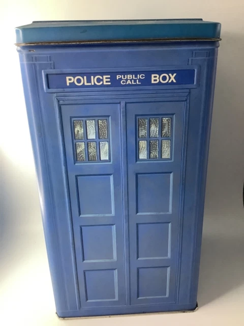 DOCTOR WHO 30TH Anniversary VHS Videos und TARDIS Dose - Trial of a ...