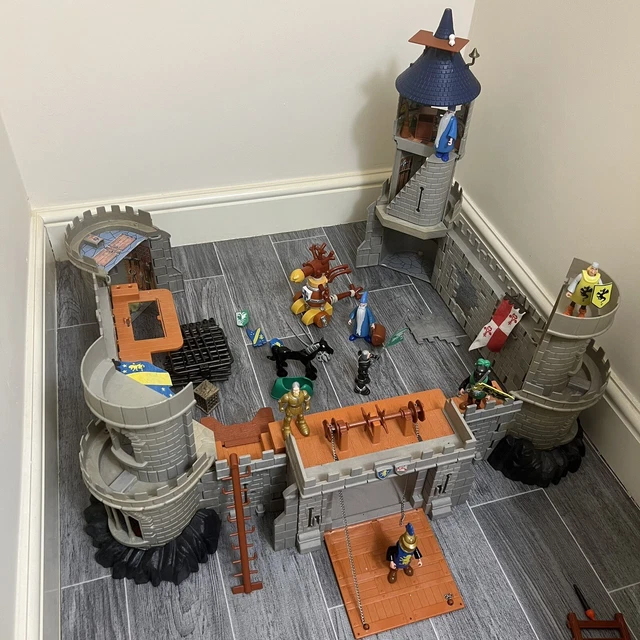 DISNEY SWORD In The Stone Castle Merlin Knight Toy playset Disney ...