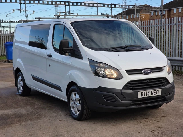 2014 FORD TRANSIT Custom 2.2 TDCi 100ps Low Roof Van Crew Cab 6 Seats ...