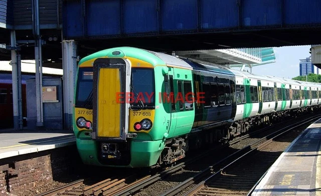 PHOTO CLASS 377 Southern Railway 377 608 At Clapham Junction. £1.65 ... PHOTO CLASS 377 Southern Railway 377 608 At Clapham Junction. £1.65 ...