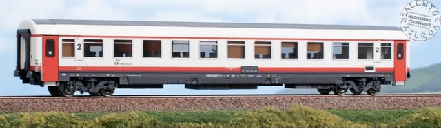ACME 50605 COACH Passenger FS IN Livery Frecciabianca Of 2° Class ...