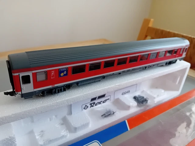ROCO 45049 DBAG 2nd Class COACH with SNACKPOINT SCALE 1:87 LENGTH £39. ...