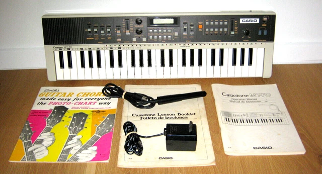 VINTAGE CASIO CASIOTONE MT-70 Electronic Keyboard - Complete With ...