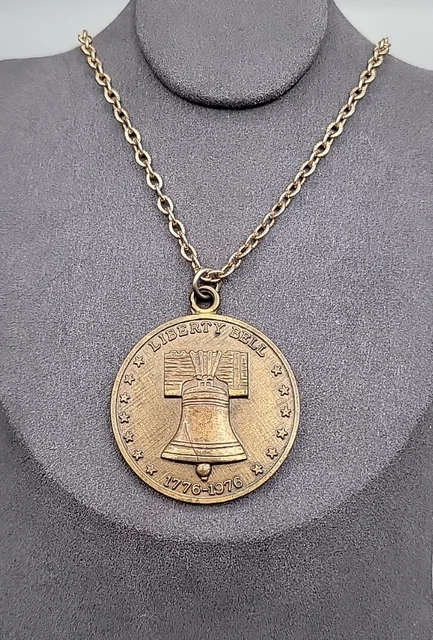 VINTAGE LIBERTY BELL 1776-1976 Coin Pendant Necklace Registration ...